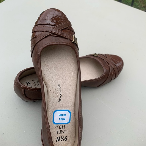 Time and Tru | Shoes | Time And Tru Womens Wide Width Buckle Toe Shoe ...